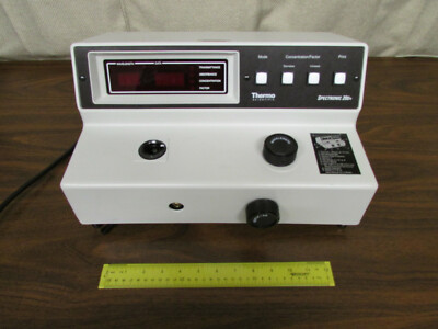 Analytical Instruments - Spectronic 20 Spectrophotometer