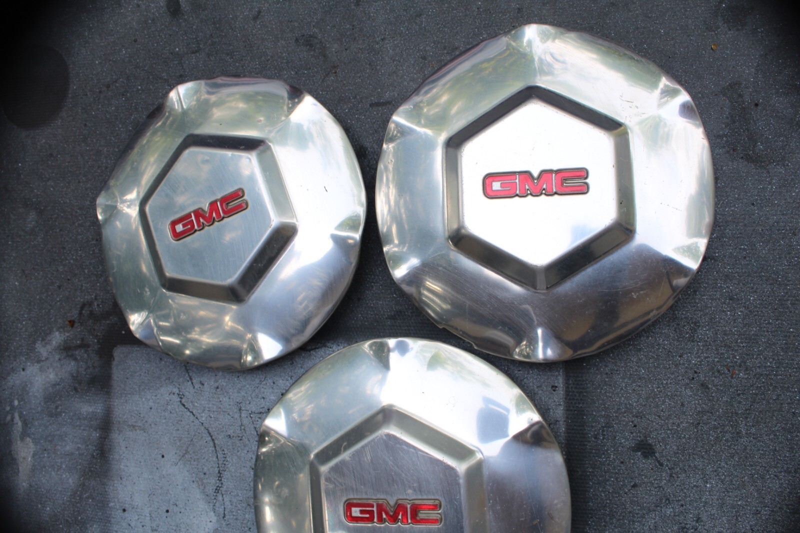 SET OF 3 2002-2005 GMC ENVOY CENTER CAP p/n 9593396 | eBay