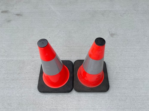 🔥 2x 18-inch Traffic Cones w/ metal Cone Top Adapters for iZonus LED ...