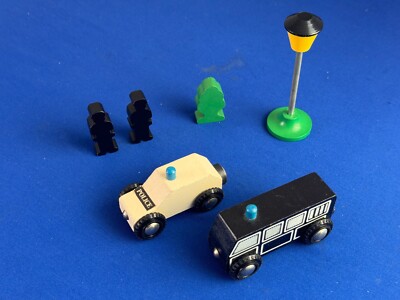 Brio POLICE CARS (from POLICE STATION Set #33576) 1987 Vintage Brio ...