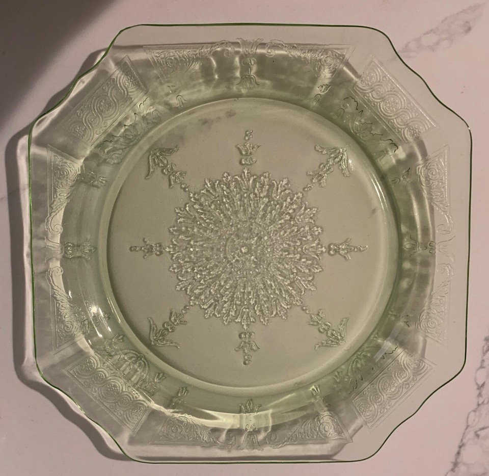 Princess Depression Glass 9.5" plate - Uranium Green - Hocking Glass Co ...
