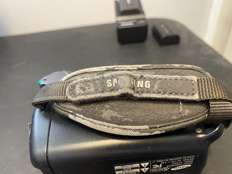 Samsung SC-D372 MiniDV Digital Camcorder 34X Zoom w/ Battery, Charger ...