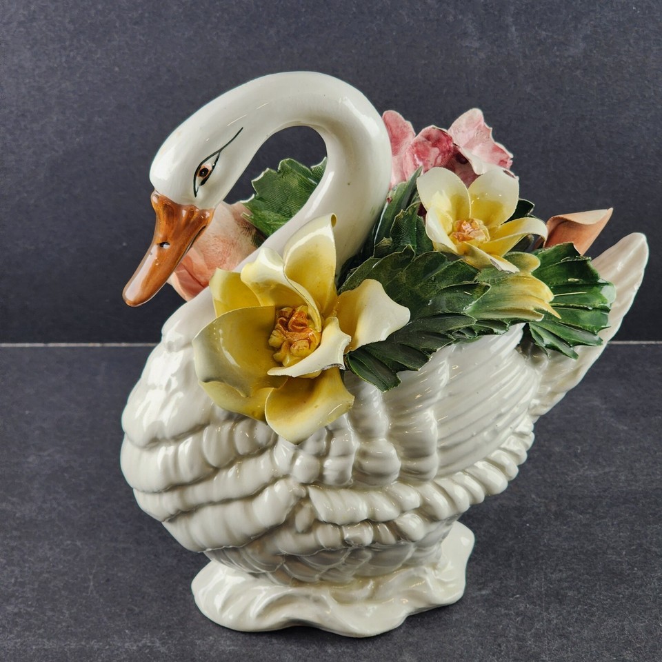 Porcelain Capodimonte Swan w Yellow Pink Flower Bouquet 4462 Ardalt ...