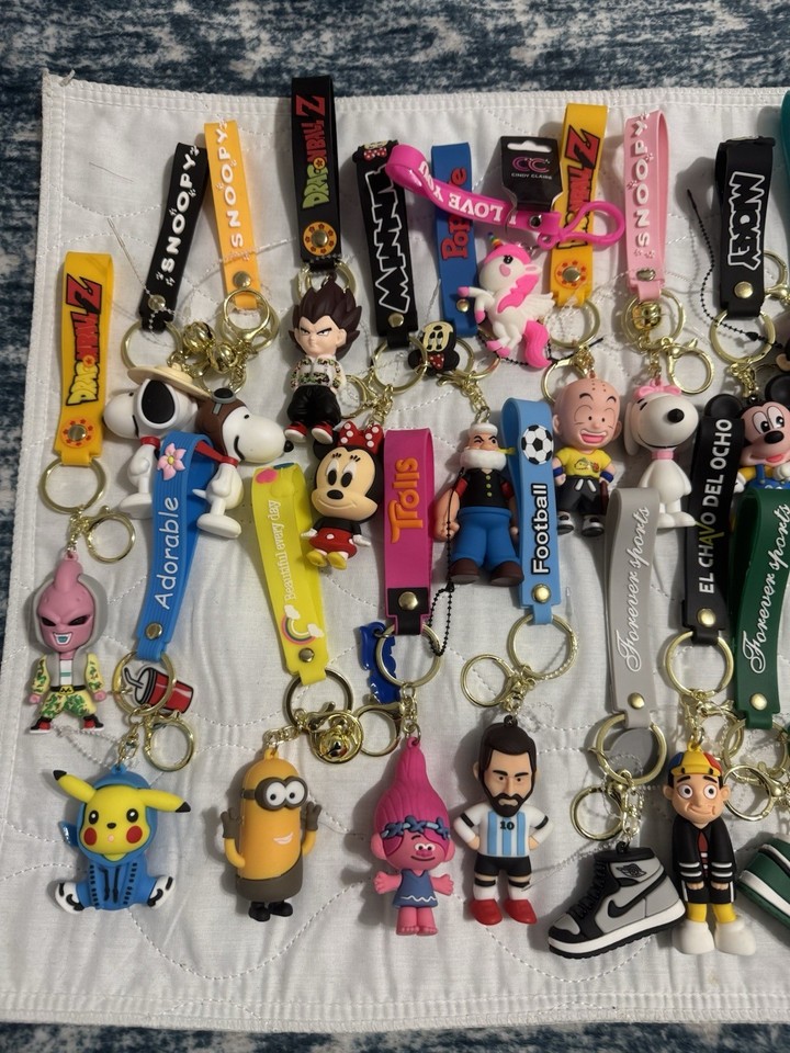 NWT 29 Assorted Cartoon/Character Key Chain | eBay