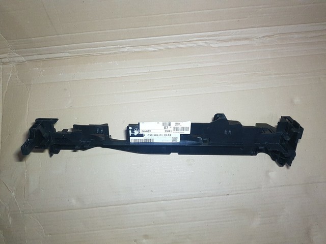 MERCEDES C Class W205 Radiator Right Support Bracket A0995042218 for ...