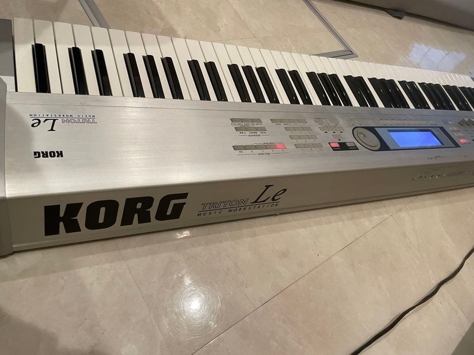 Korg TRITON Le 76 Music Workstation Synthesizer 76-Key Good | eBay