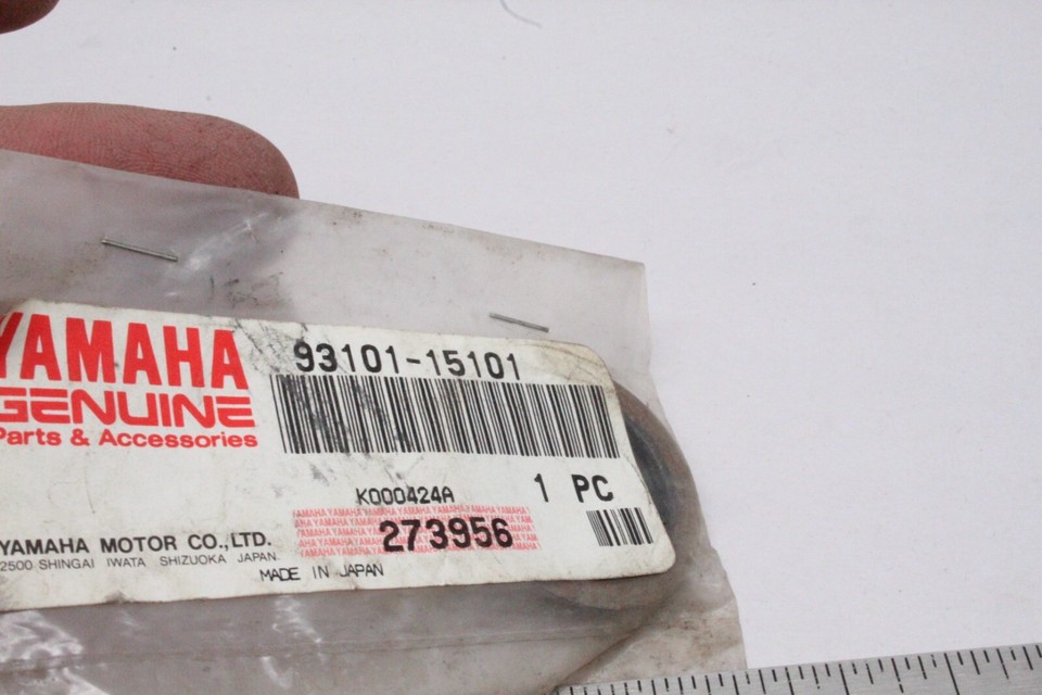 Nos Oem Genuine Yamaha Oil Seal 93101-15101-00 | eBay
