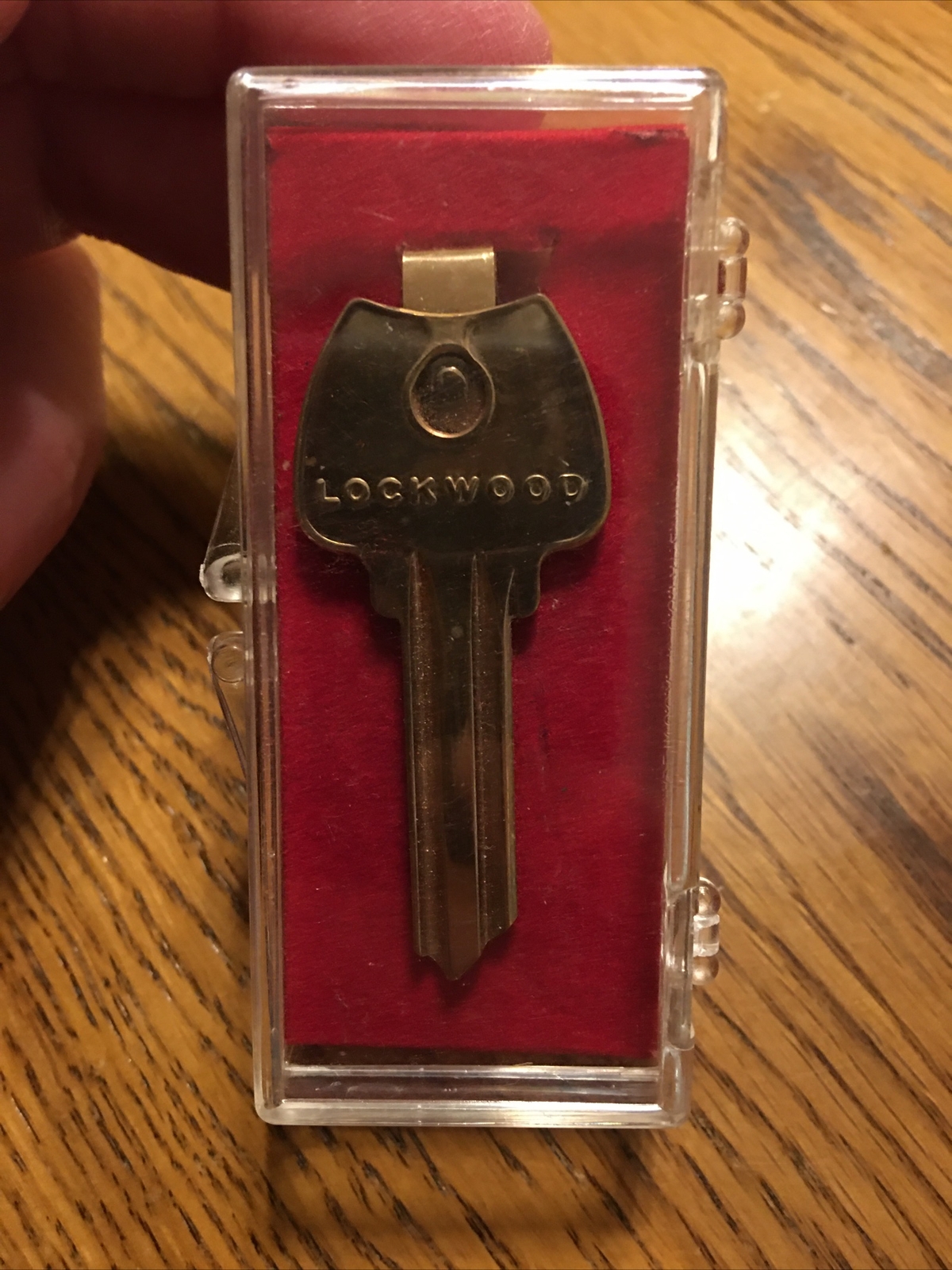 Vintage Gold Tone LOCKWOOD Blank Un-Cut KEY Shaped Ti… - Gem