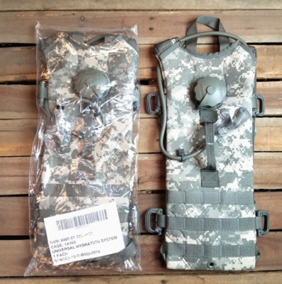 US Military Molle Hydration System Carrier w/ USGI 100oz/3L Bladder ACU ...