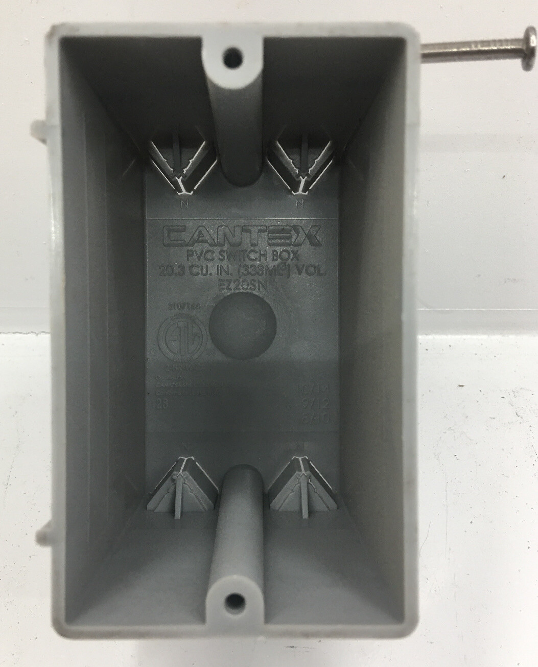 7820RAC RACO MISSING 1 NAIL NON-METALLIC BOX 1-GANG 20-CUBIC-INCH WITH ...