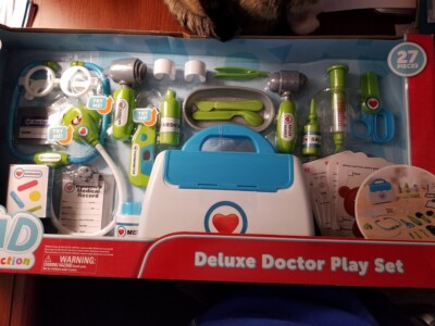 Deluxe Doctor Play Set With 27 Pieces and Lights & Sound by Kid ...