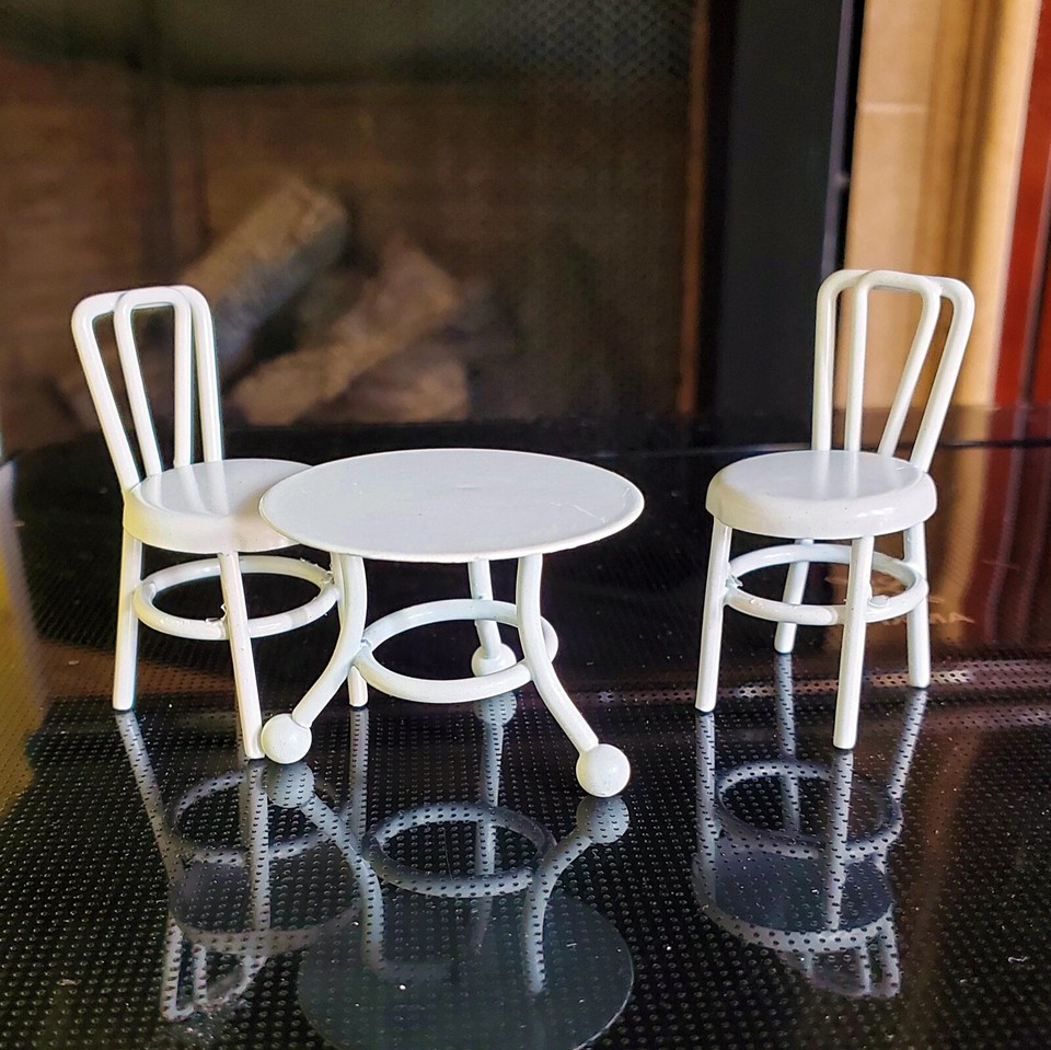 MINIATURE METAL BISTRO TABLE & CHAIRS for FAIRY GARDEN or DOLLHOUSE 3 ...
