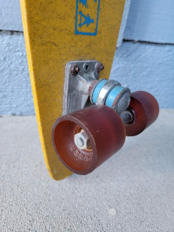 Vintage 1970's True Glide Skateboard 27" Streaker Model ~ Red Power Paw ...