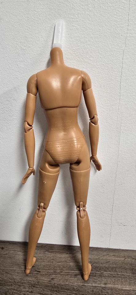 Signature Barbie Basics 01 Tan Made To Move Barbie Doll Body OOAK JBH72 ...