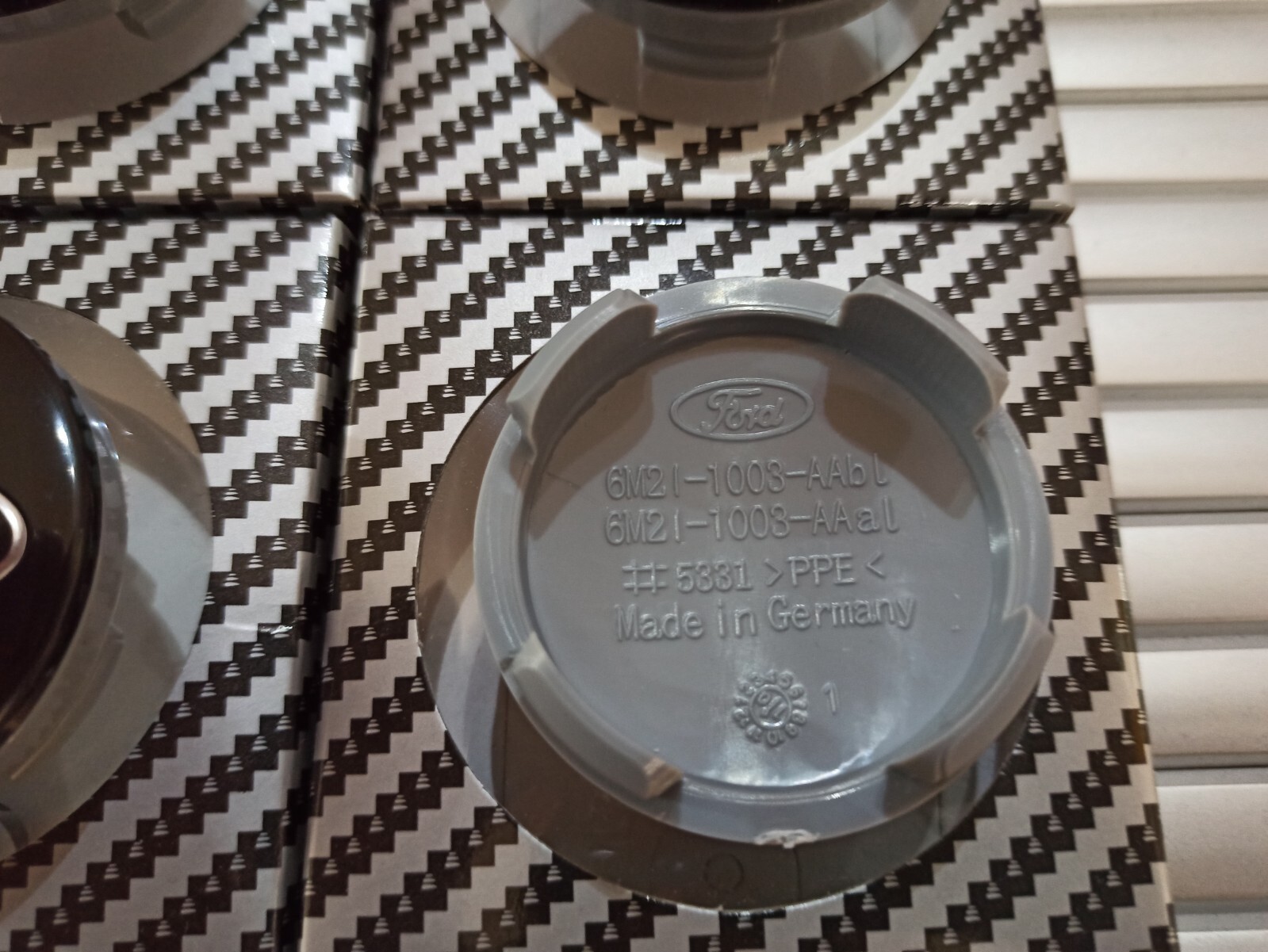 4x BLACK FORD CENTRE CAPS 54MM ALLOY WHEEL FITS MOST MODELS FOCUS ...