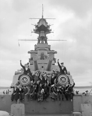 WW2 WWII Photo World War Two / British Royal Navy Battleship HMS Hood ...