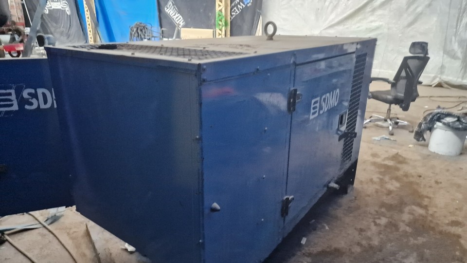 SDMO 44KVA Silent Generator 3 Phase Industrial Distribution Board Available | eBay UK