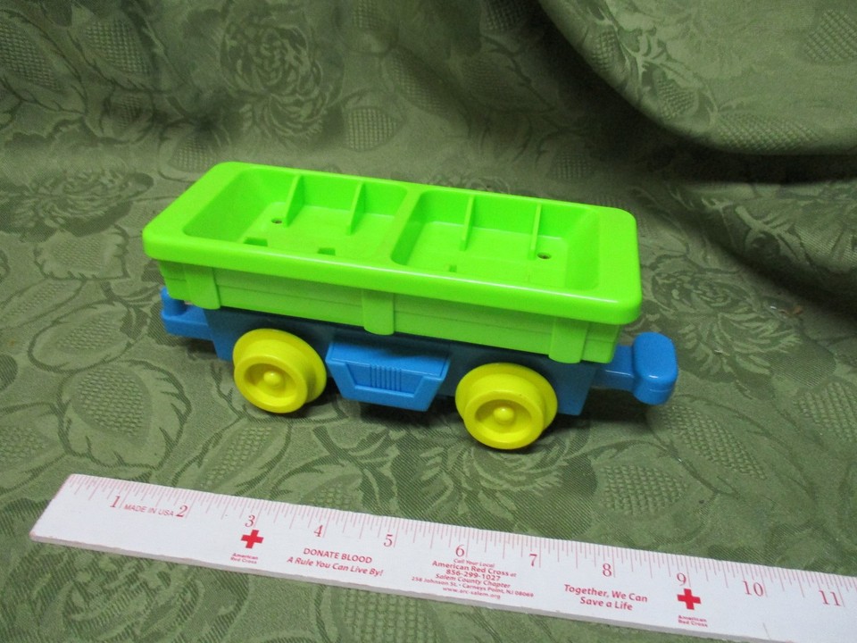 Sesame Street Tyco Elmo's Radio Control rc Railroad Engine Toy Train ...