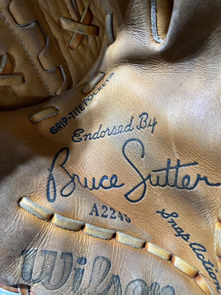 Wilson A2245 Baseball Glove Mitt Bruce Sutter Signature Model 11" RHT ...