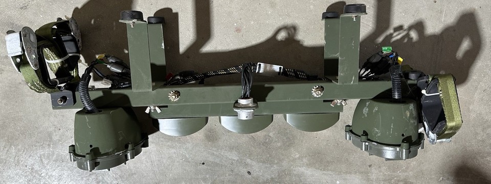 TRUCKLITE LED MILITARY TOW LIGHT ASSEMBLY BAR M819 LMTV FMTV NEW OLD ...