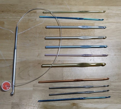 Lot of 12 Aluminum Crochet Hooks Hero Boye And USA Various Colors and ...