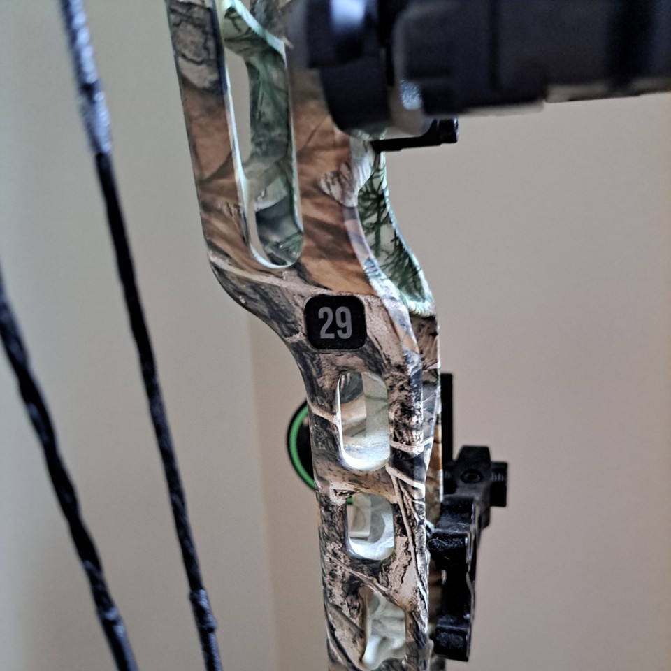 Matthews Phase 4 Compound Bow Barely Used In Great Condition DW70 DL29 ...