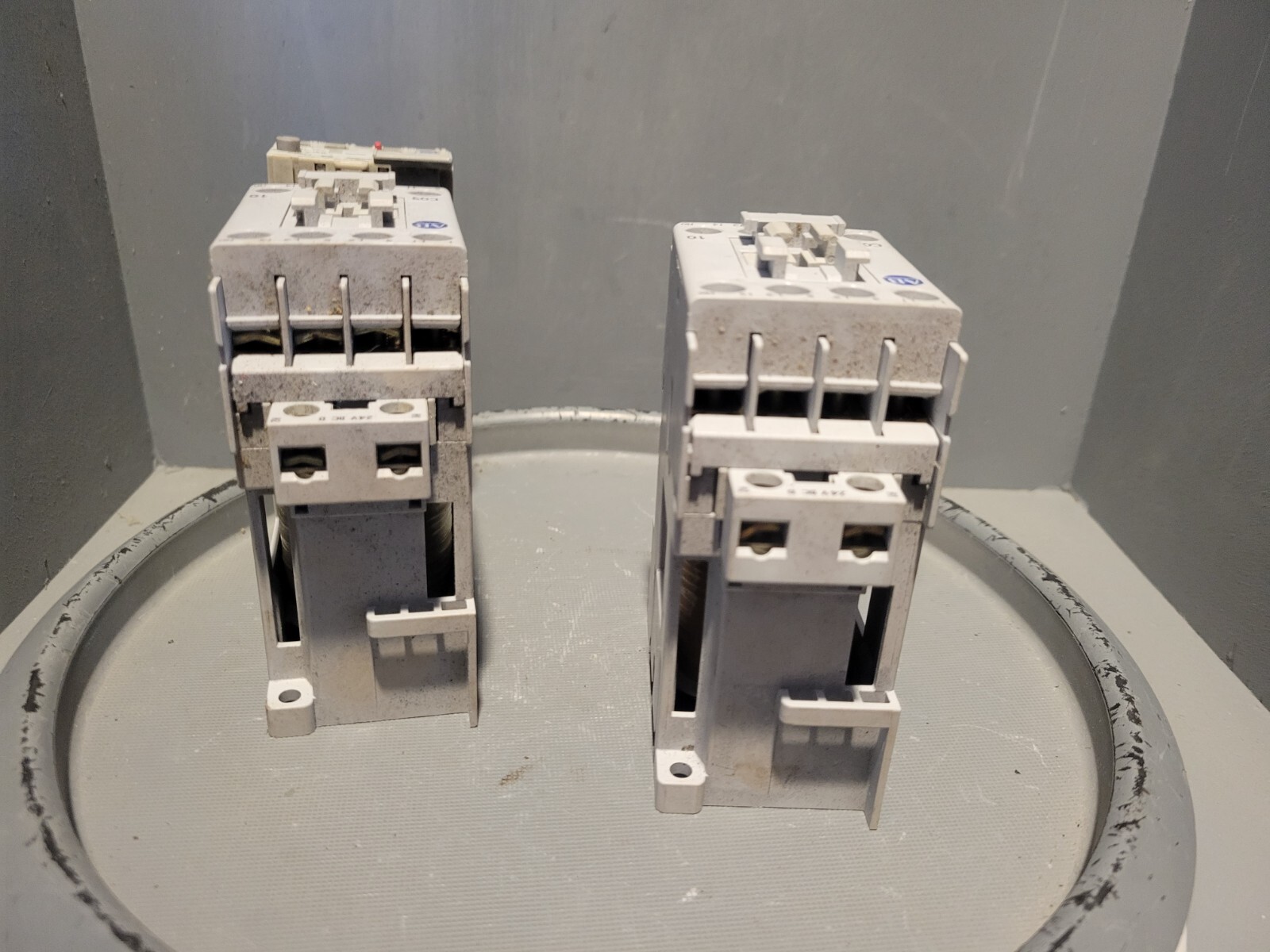 Lot of 2 Allen Bradley Contactor & Contactor Assy, 100-C09D*10, 193 ...