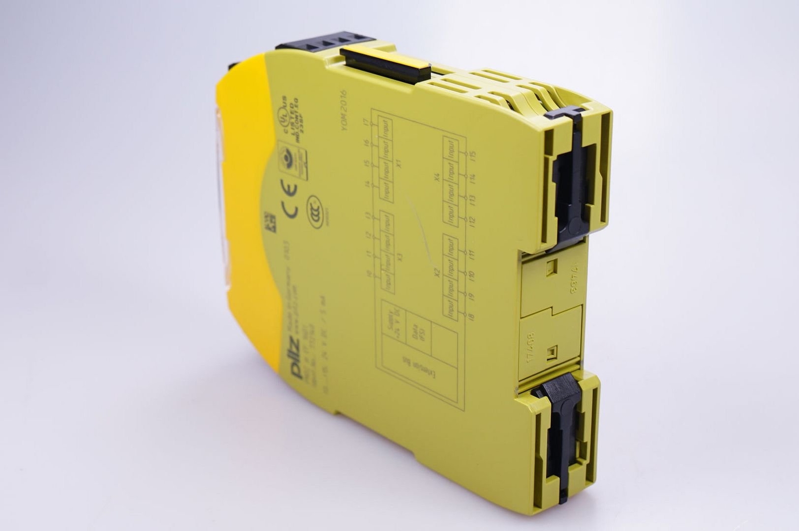 PILZ PNOZ m EF 16DI 772140 YOM 2016 Sicherheitsrelais ...