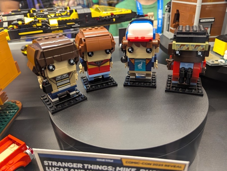 LEGO 40801 NetFlix Stranger Things Mike,Dustin,Lucas,Will | eBay