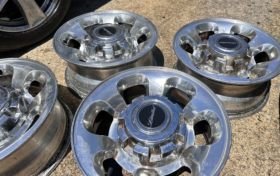 1999-2003 Ford F250 Excursion 16x7 Aluminum D Holes 8 Lug Complete Rims ...
