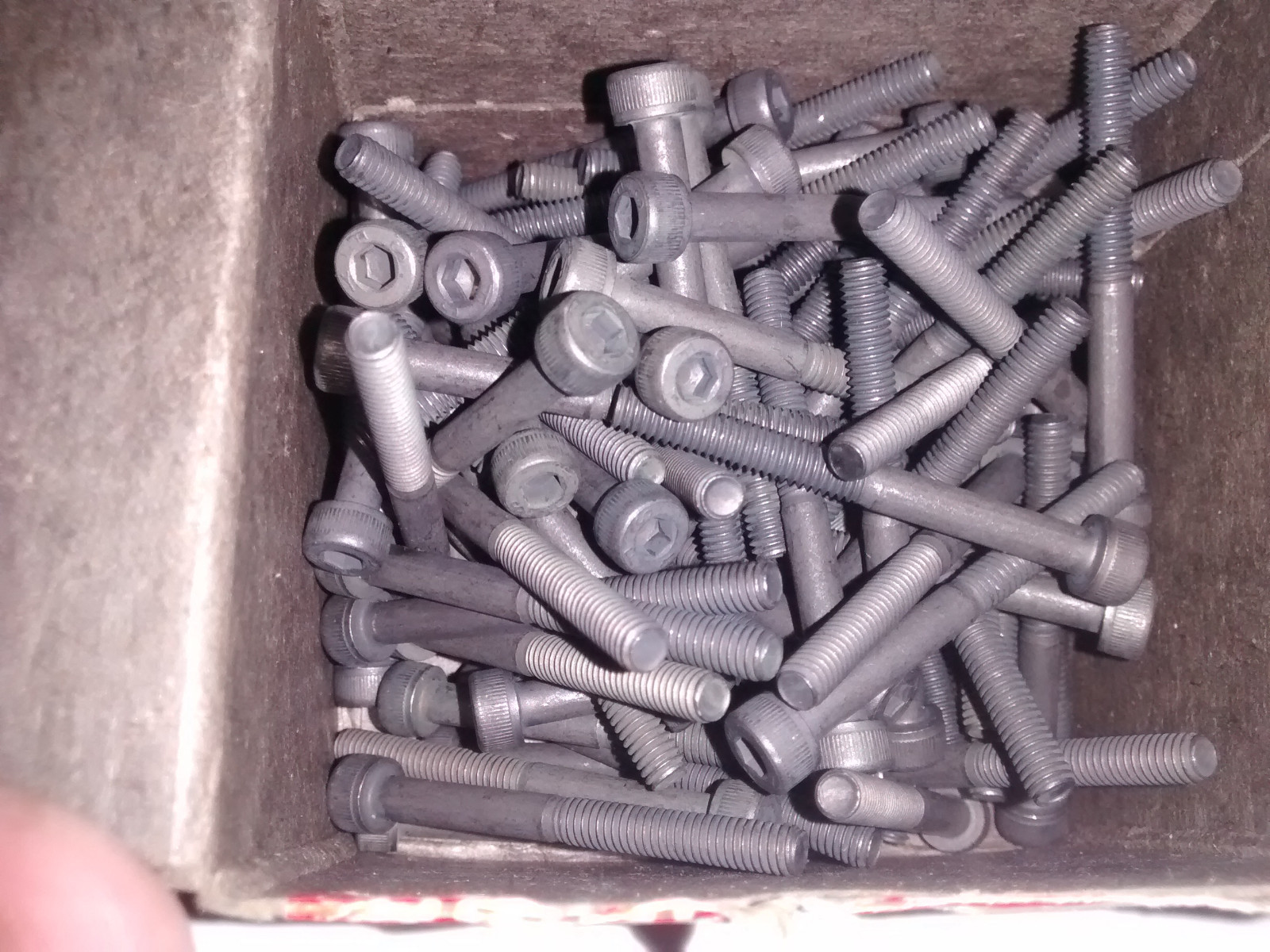 New box of 95 Brighton Best M4 Metric Socket Head Cap Screw 532038 .70 ...