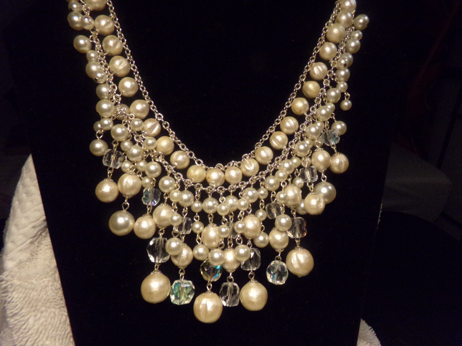 VTG JAPAN 1950s white LUSTER LUCITE PEARL CUT CRYSTAL… - Gem