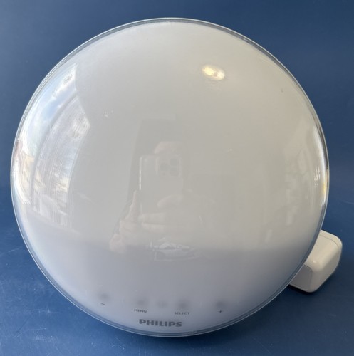 PHILIPS HF3520 Wake-Up Light Sunrise Alarm Clock w/ Nature Sounds & FM ...