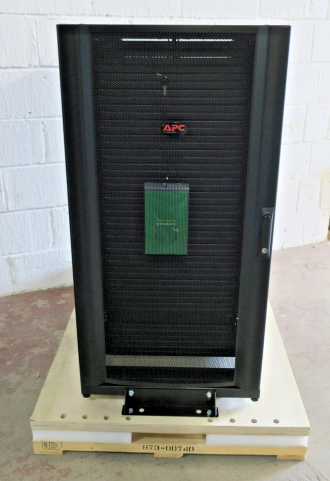 NEW APC AR3104 Netshelter SX 24U Server Rack Enclosure Cabinet 600mm x ...
