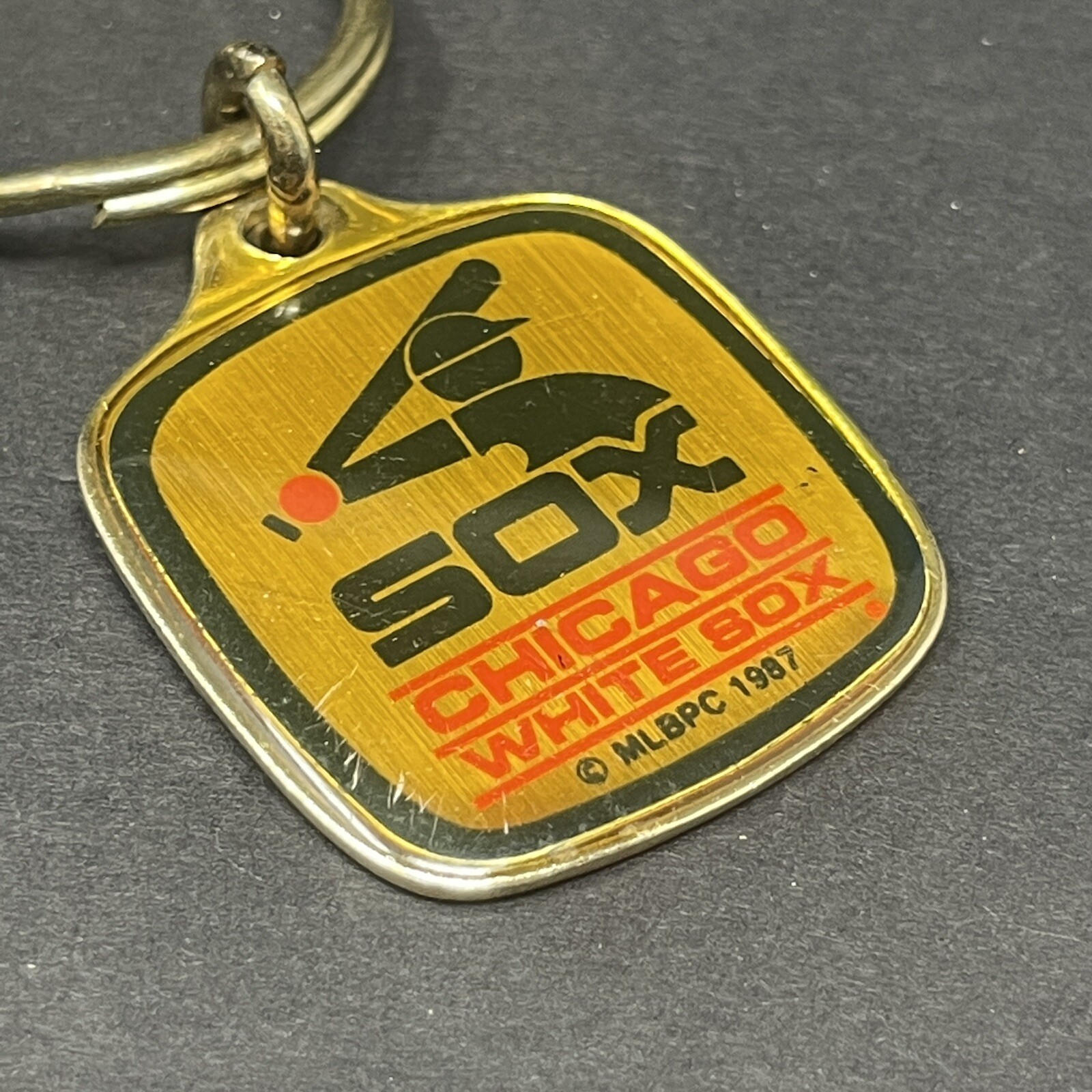 WinCraft Sports Keychain - NBA MLB - Red Sox White Sox Mavericks Hawks ...