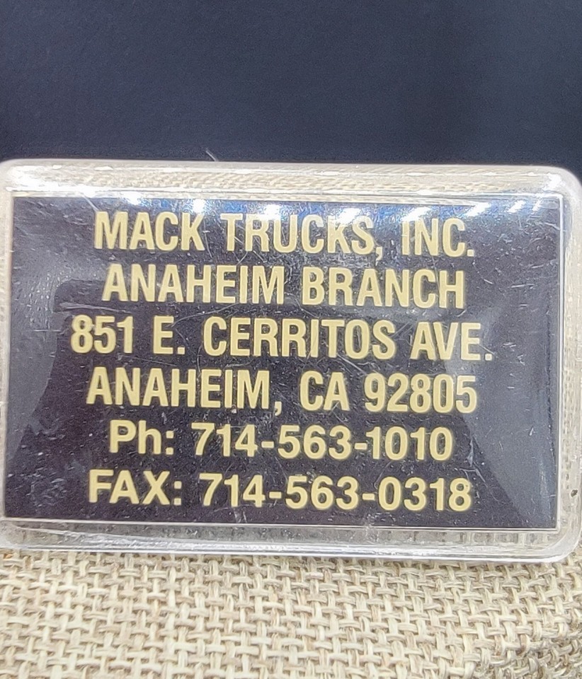 Vtg Mack Trucks Anaheim Ca. Bulldog Mascot Plastic Keychain Key Fob ...