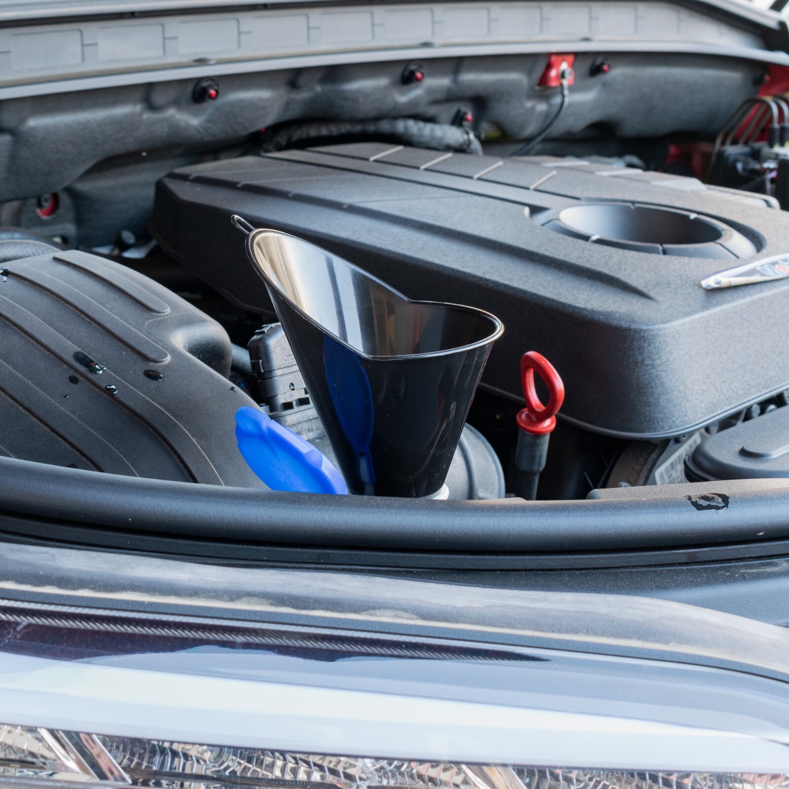 Car Funnel, Workshop, Garage - Fuel, Petrol, Oil, Water, Fill Bottles ...