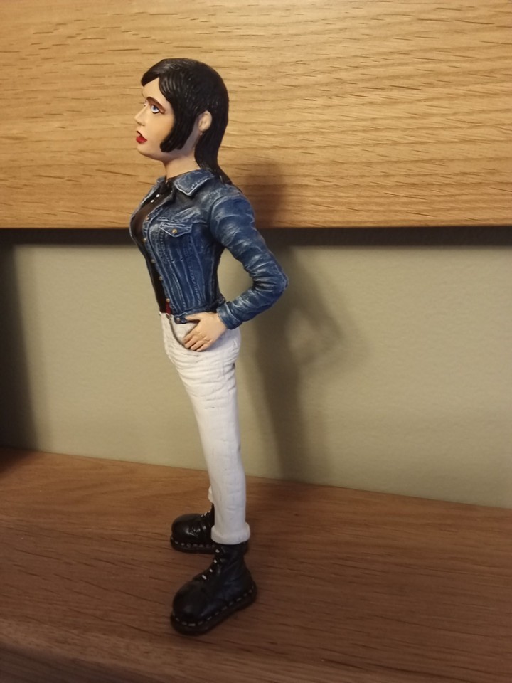 Skinhead Girl Figure Figurine Resin Sculpture Ornament Subculture ...
