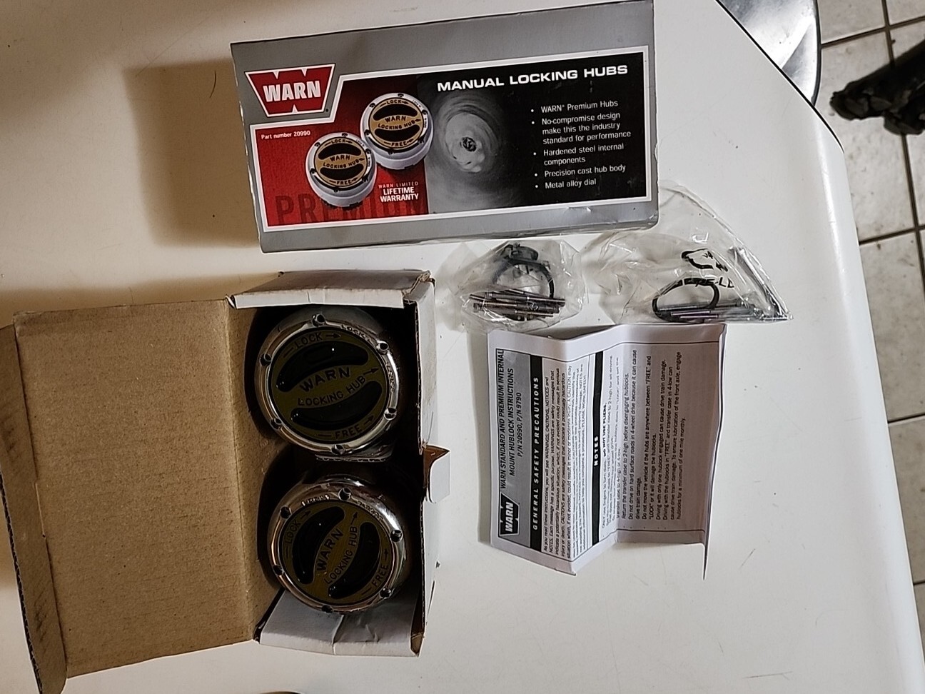 For 1966-1996 Ford Bronco Warn 20990 Manual Locking Hubs-Set of Two | eBay