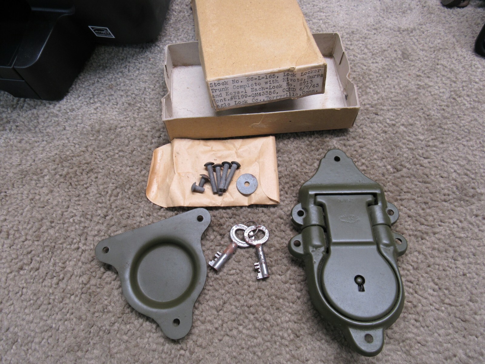 WW2 US Military Trunk Footlocker Lock W/ All Hardware 1943 Eagle Lock ...