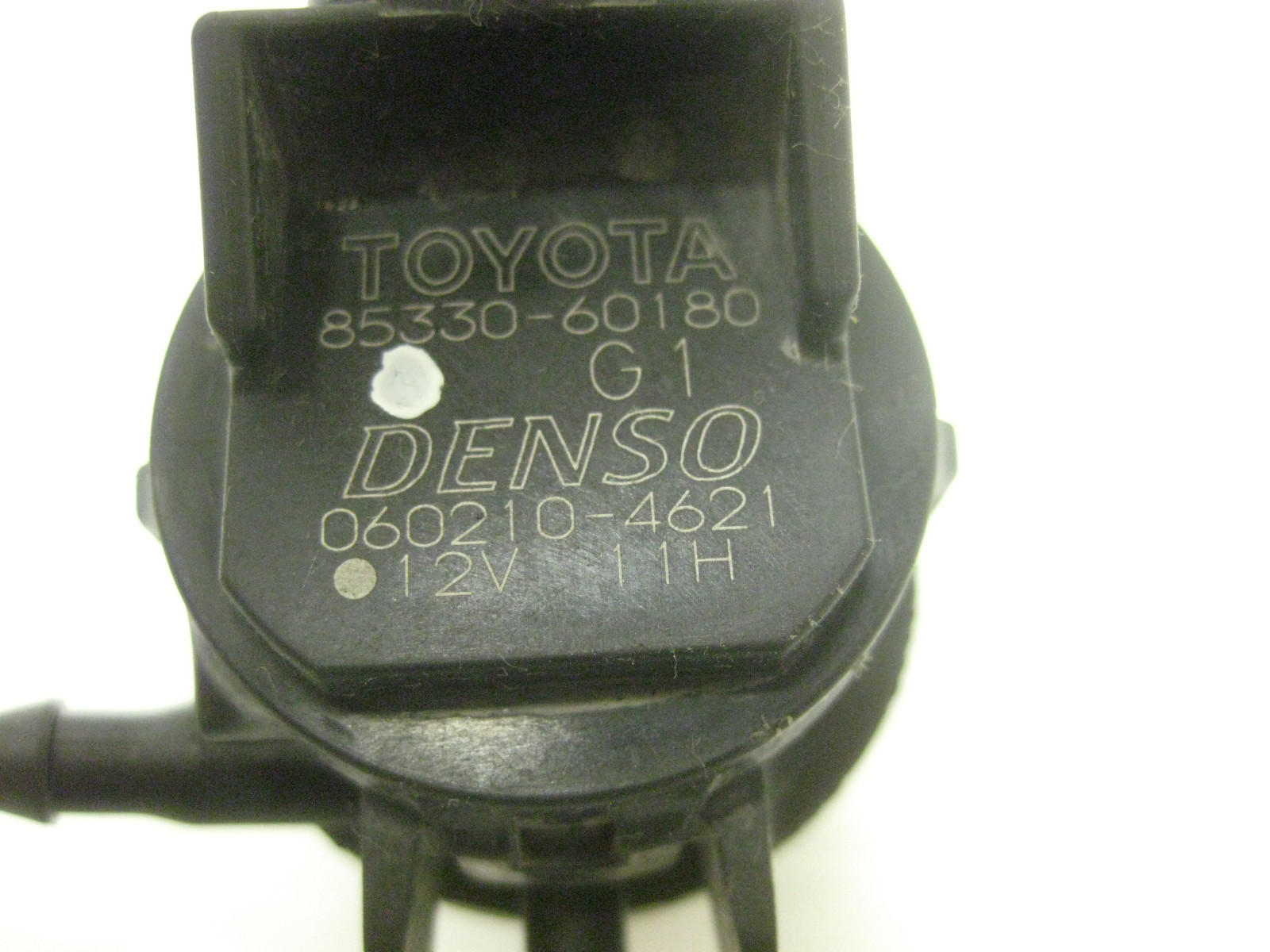 2015 TOYOTA HIGHLANDER CAMRY PRIUS WINDSHIELD WASH PUMP 85330-60180 OEM ...