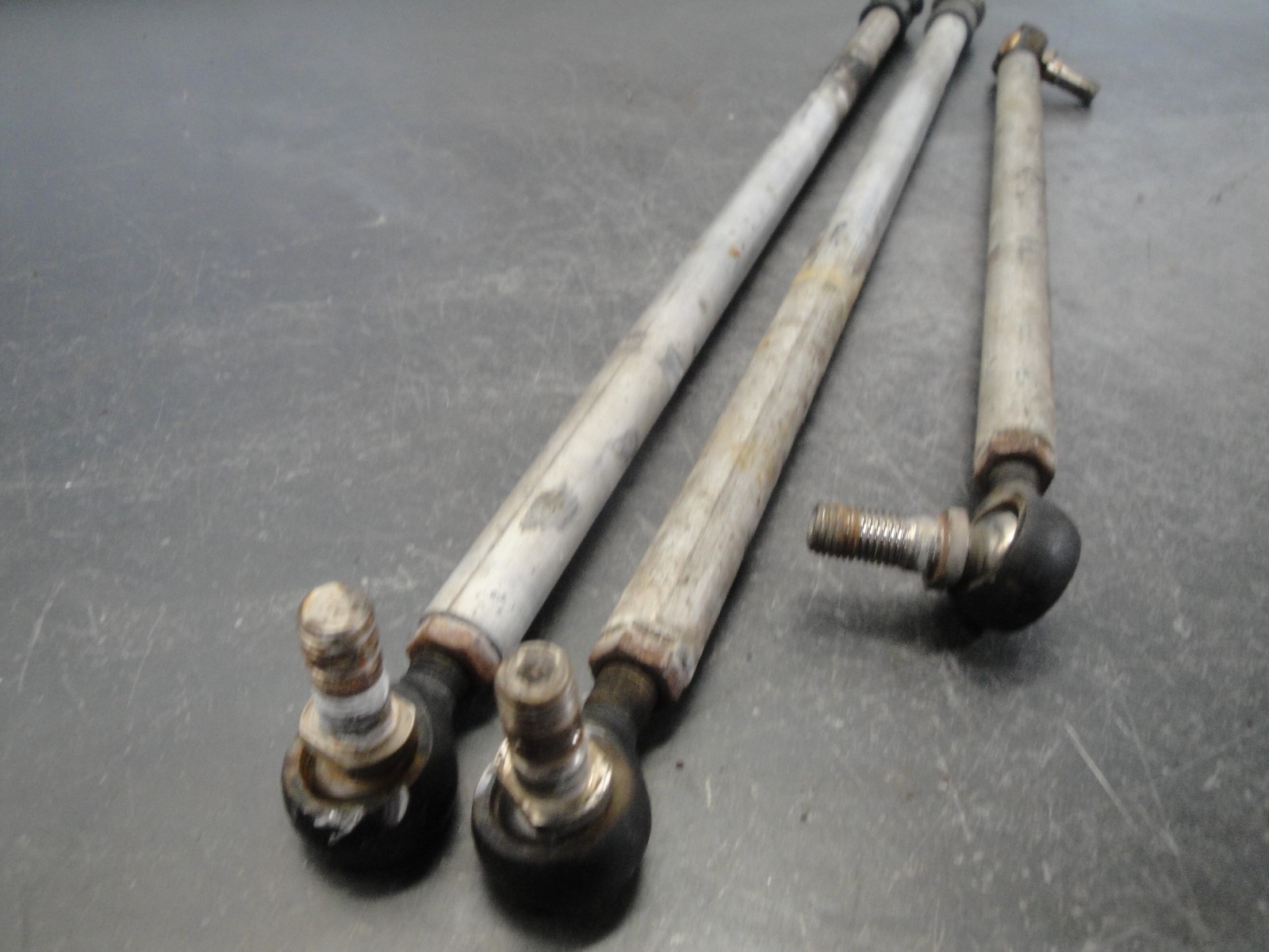 97 1997 SKIDOO SKI-DOO 670 SUMMIT SNOWMOBILE SUSPENSION BODY TIE RODS ...