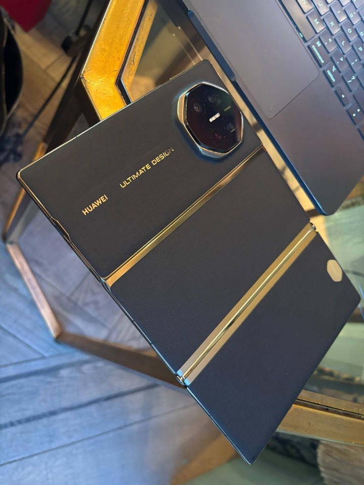 Huawei Mate XT Ultimate Design - Tri Fold Phone 1Tb / 16Gb Black | eBay UK