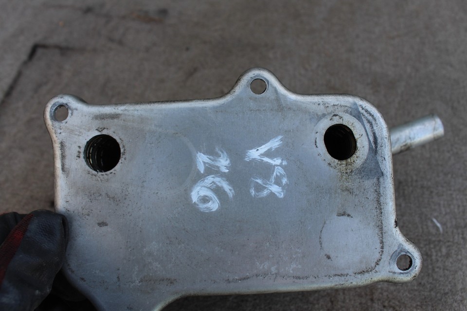 1998-2005 Mercedes ML320 ML430 Engine Oil Fluid Cooler V826 ...