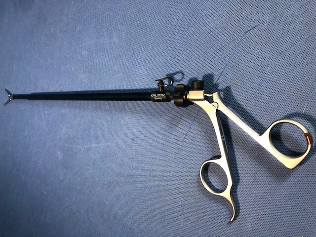 Karl Storz 33510UM Clickline Tenaculum Forceps 10mm X 36cm for sale ...