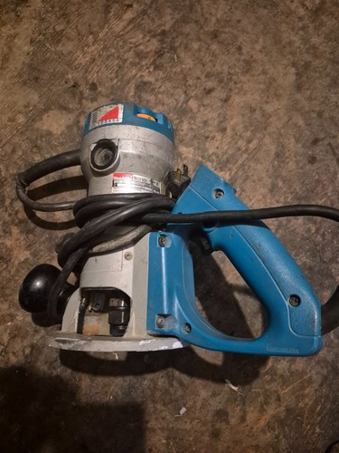 Makita RD1101 2-1/4 HP D-Handle Router ... | eBay