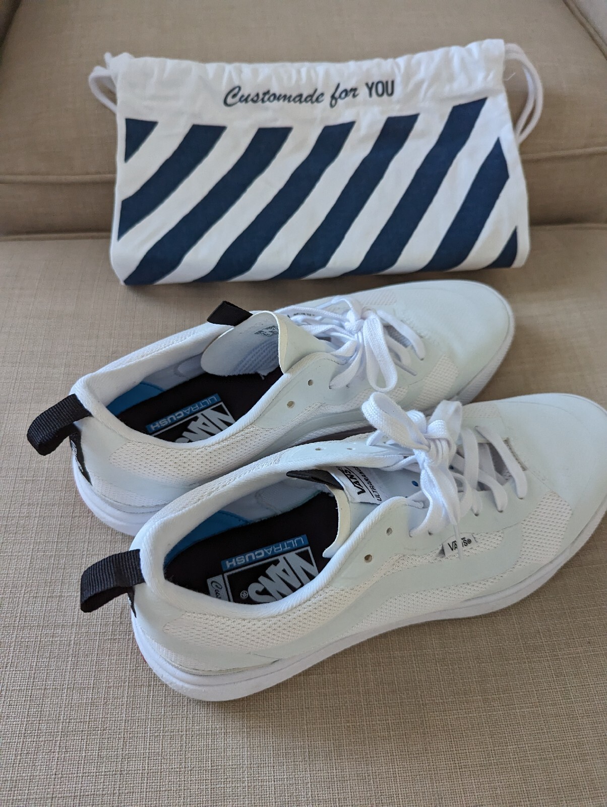 Custom White Ultrarange EXO VANS Customs White/Black - Gem