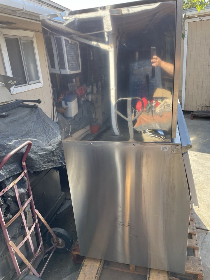 Hoshizaki 1600lb Crescent Cube Ice Machine w/ 800lb Bin KM-1600SWF1 | eBay