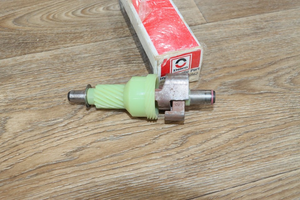 NOS GM 8655962 Chevy GM 2004R 200-4R 200R4 Transmission Governor Drive ...