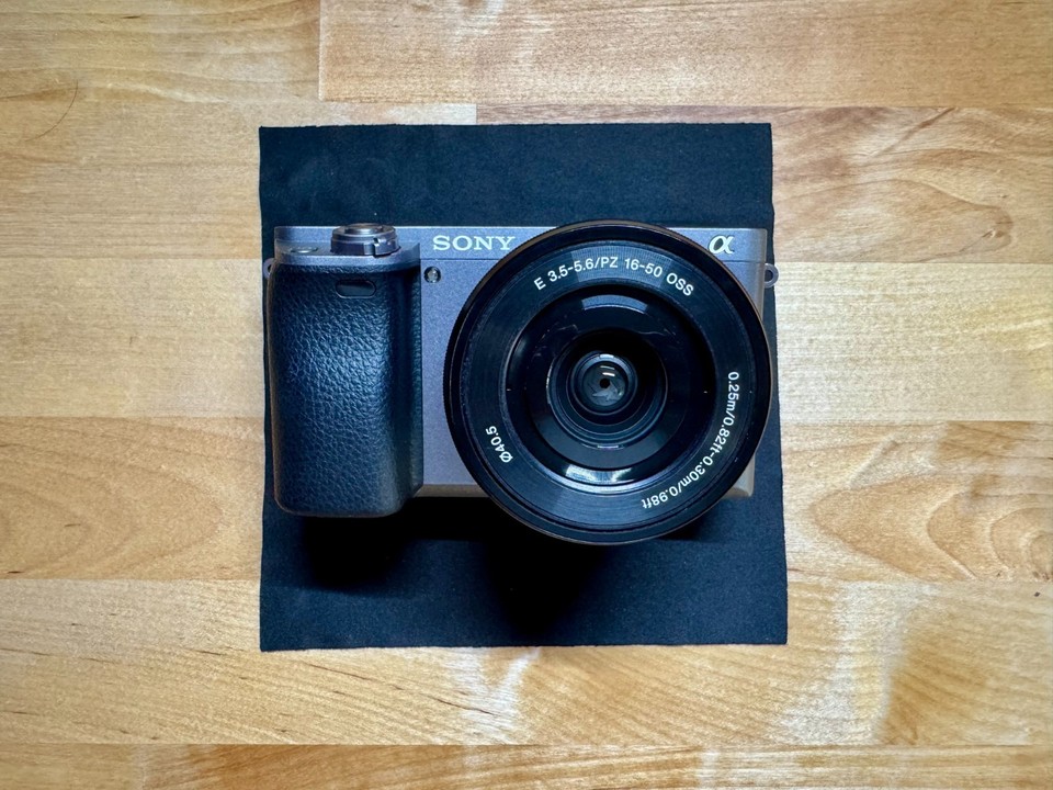 Sony Alpha a6000 Mirrorless Camera (Gray) w/ 16-50mm Lens (1861 Shutter ...